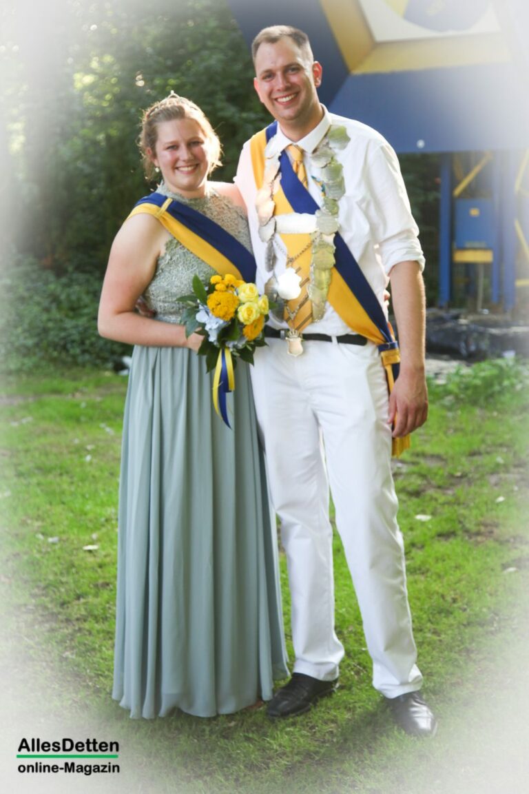 Die neuen Majestäten in Wort und Bild | Alles Detten